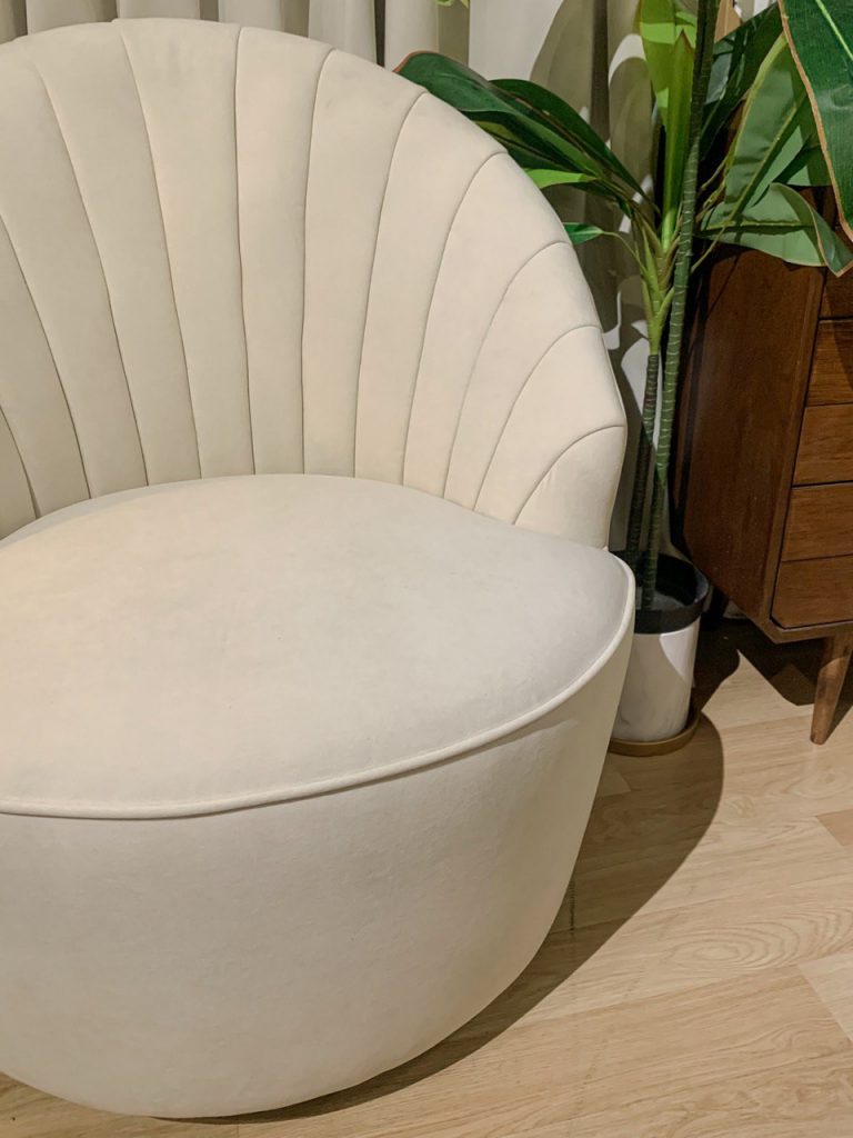 Shell Turning Chair | MoreDesign.com