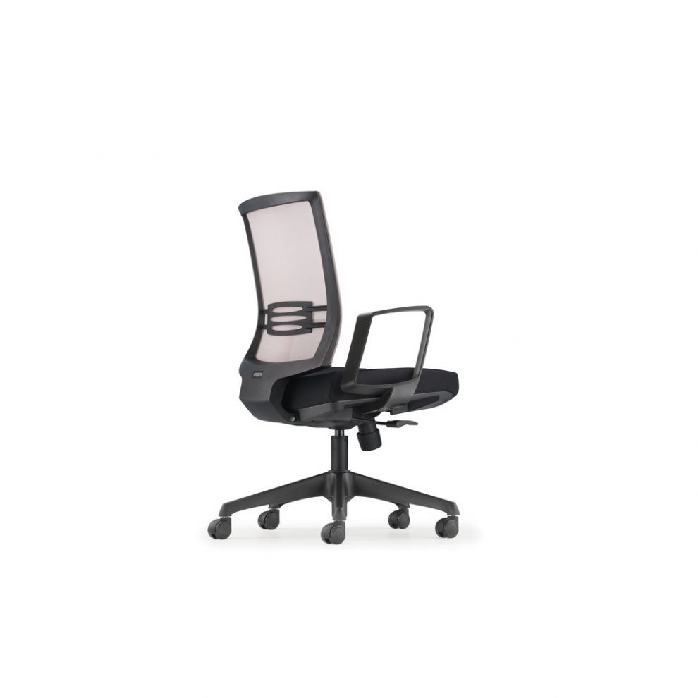 UN 890 Office Chair | MoreDesign.com
