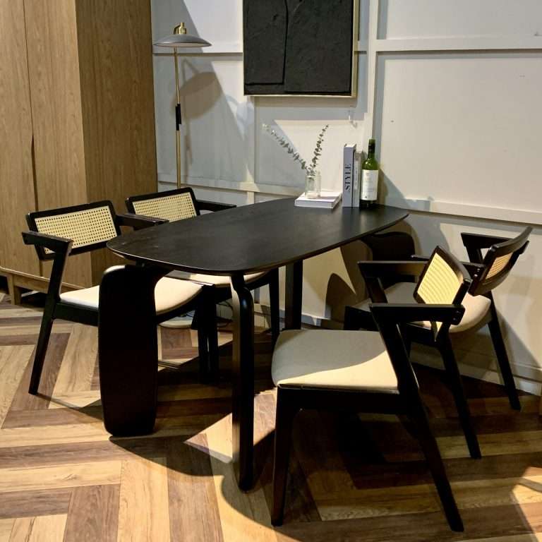 Fiddle Dining Table (Black) | MoreDesign.com