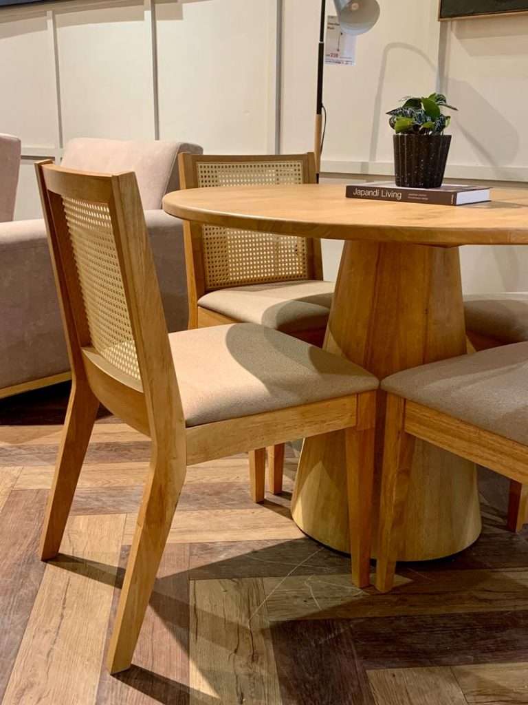 Zuki Round Dining Table Natural | MoreDesign.com